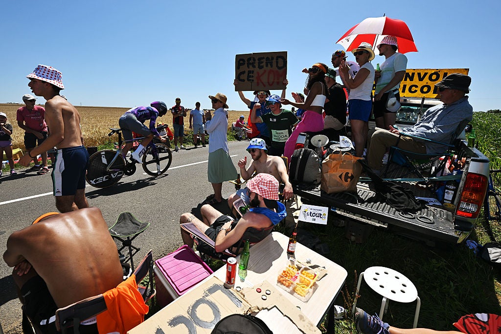 The Subtle Art of Sagging a Tour de France Time Trial - Velo