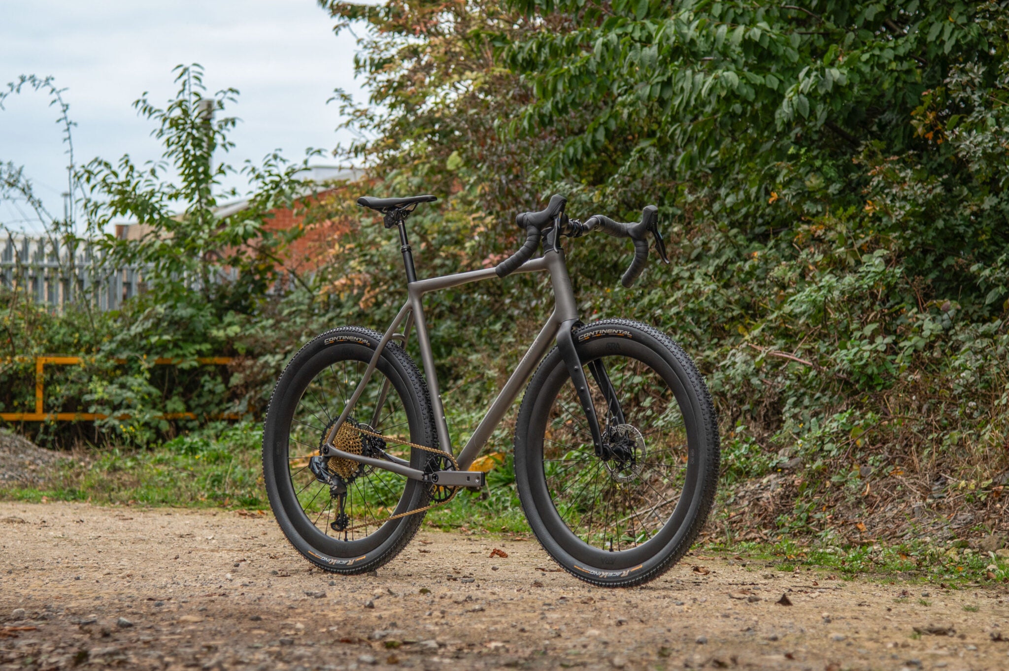 Vittoria’s New Gravel Tire is Faster AND Better for the Environment | This Week in Bike Tech